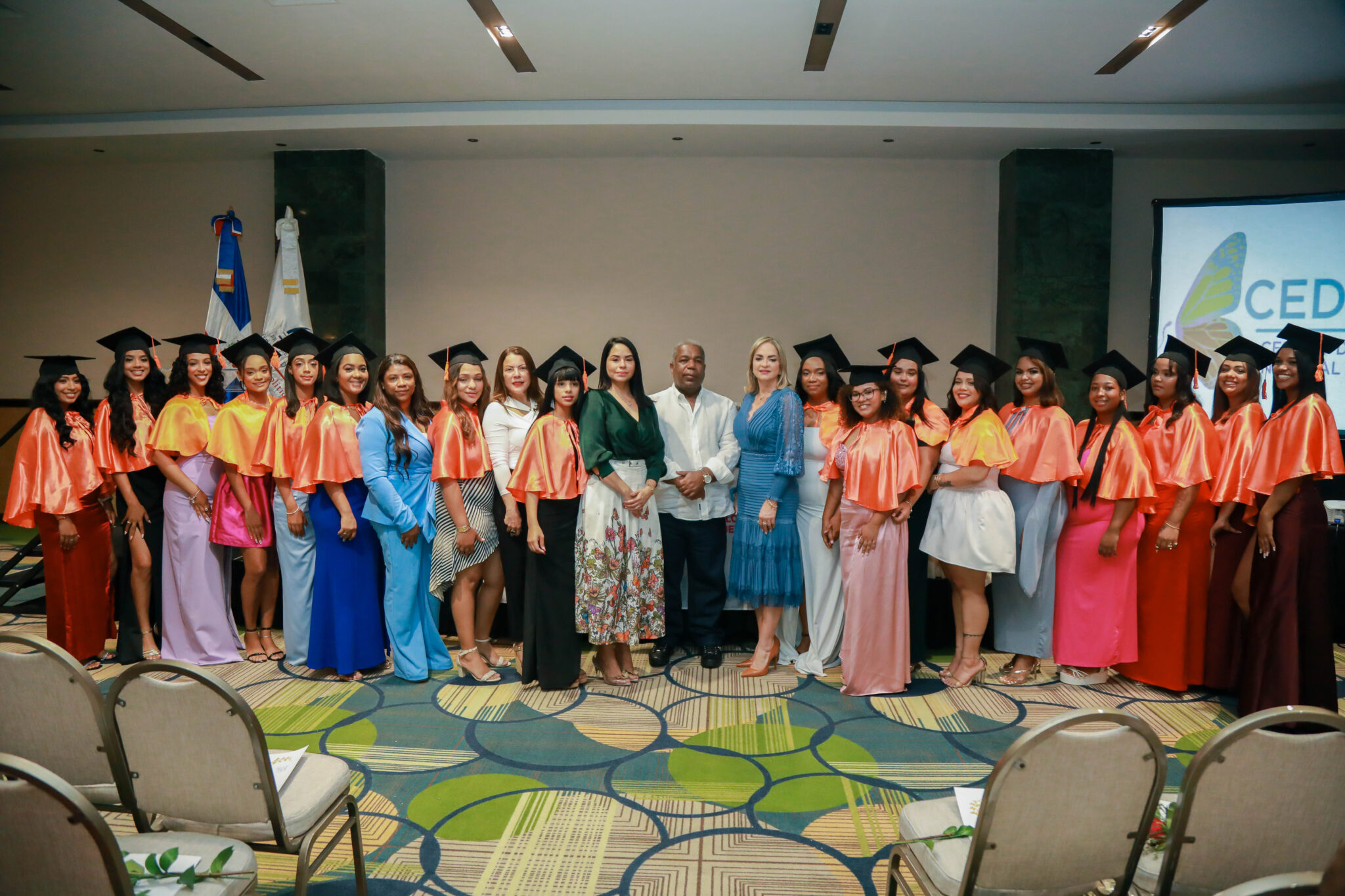 Primera graduación ordinaria de CEDI-Mujer en Santiago