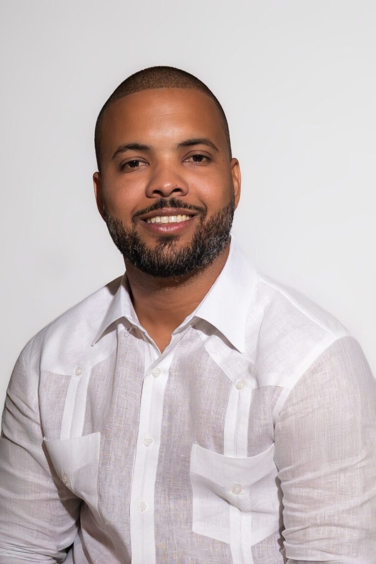 Designan a Miguel Matos director de la oficina de MLB en RD