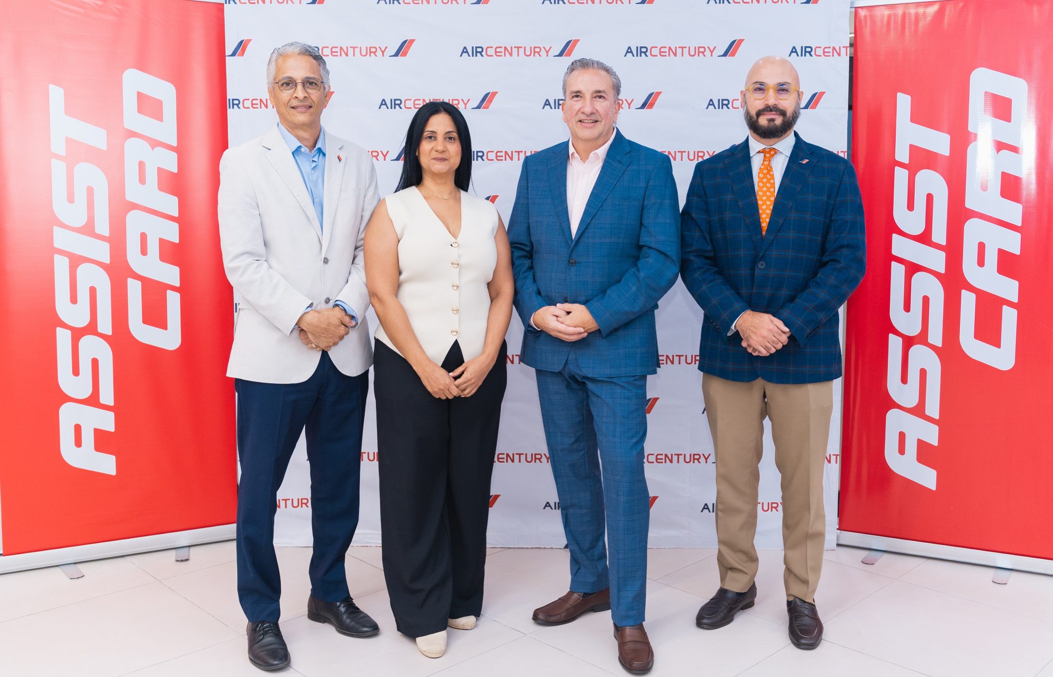 Air Century presenta alianza estratégica con Assist Card