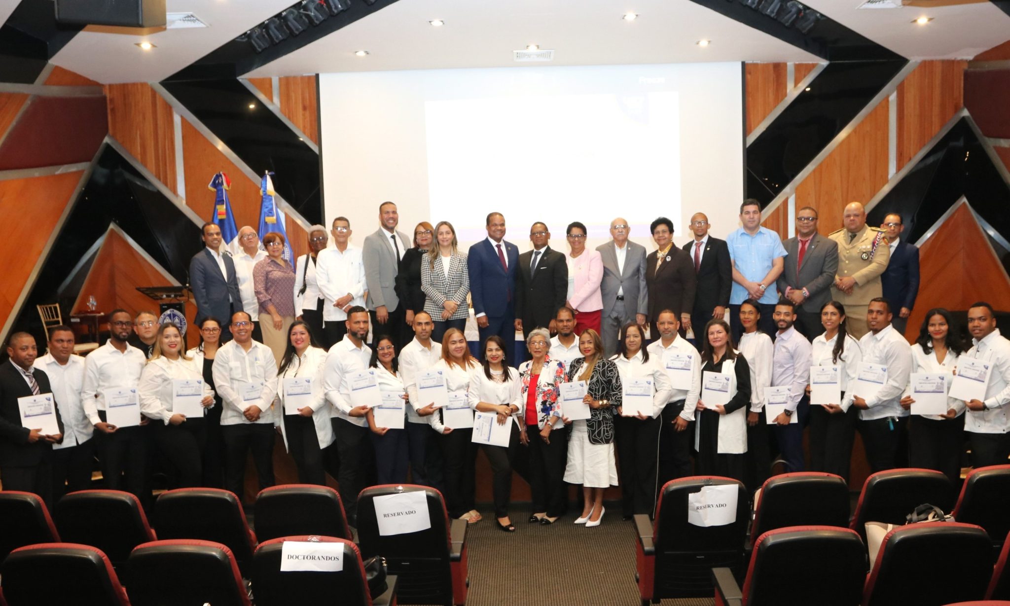 FCE y MESCyT inauguran en UASD Centro Mao Doctorado en Ciencias de la ...